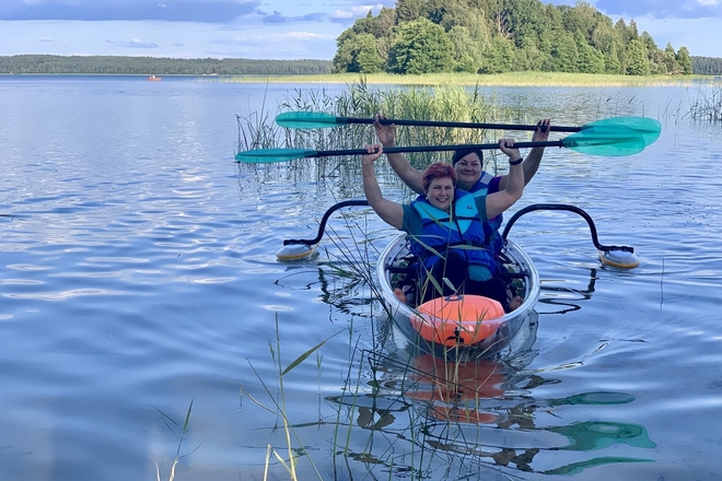 Rental of transparent boats